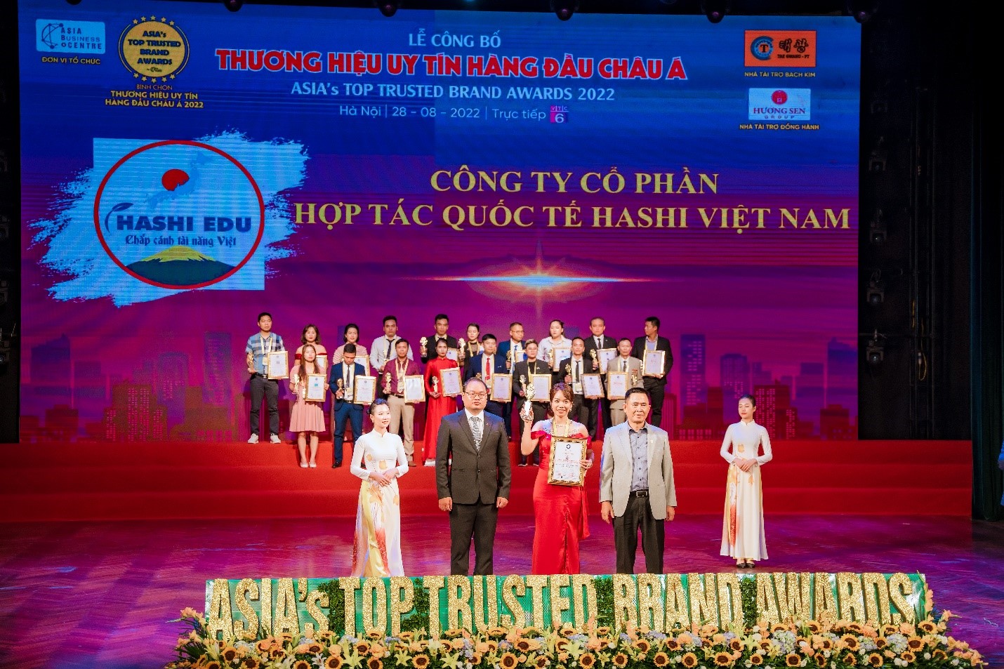 Hashi Group – Tự hào Top 10 Thương hiệu uy tín hàng đầu Châu Á